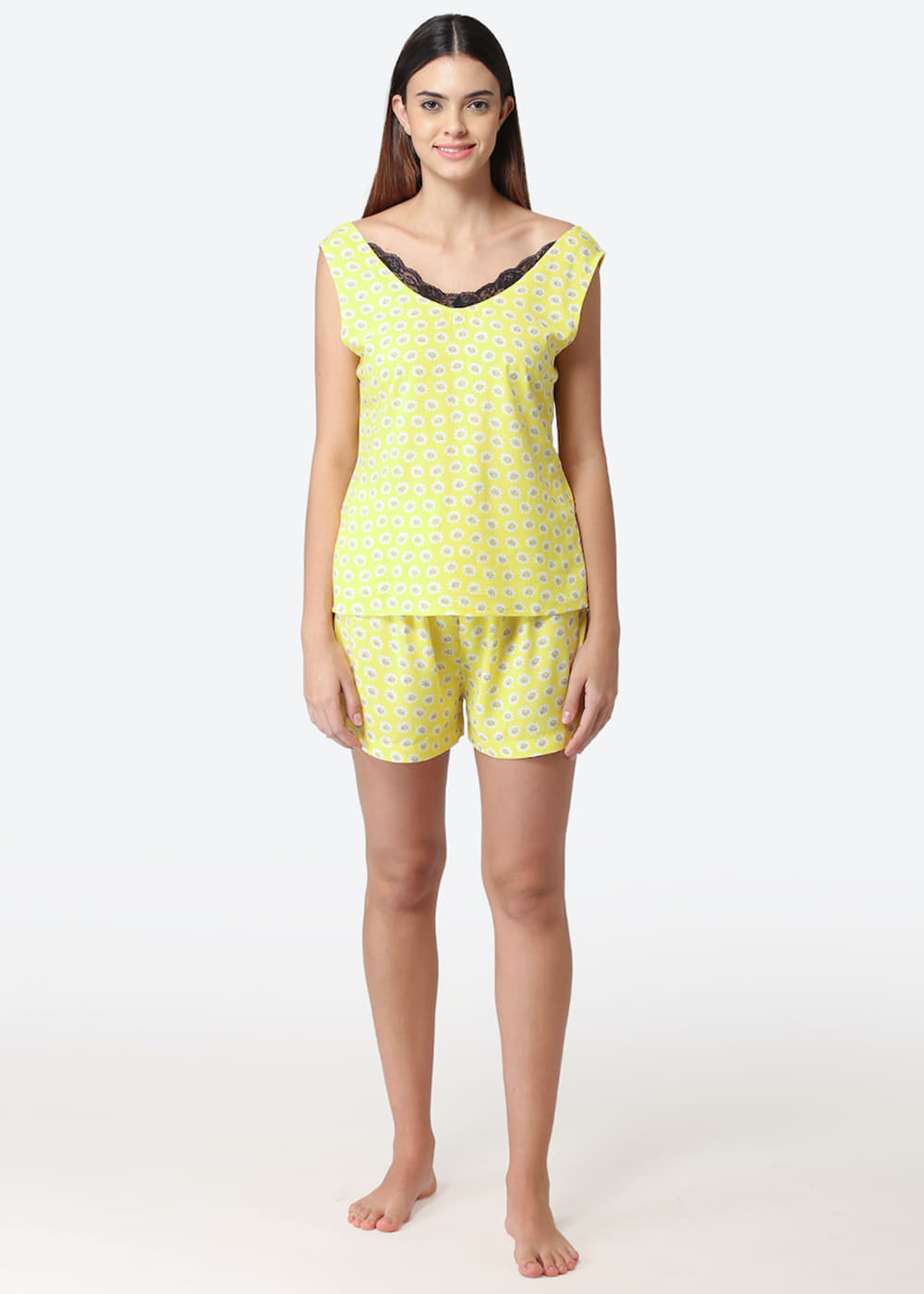 Get Lace Detail Daisy Printed Nightsuit Shorts Set at ₹ 999 | LBB Shop