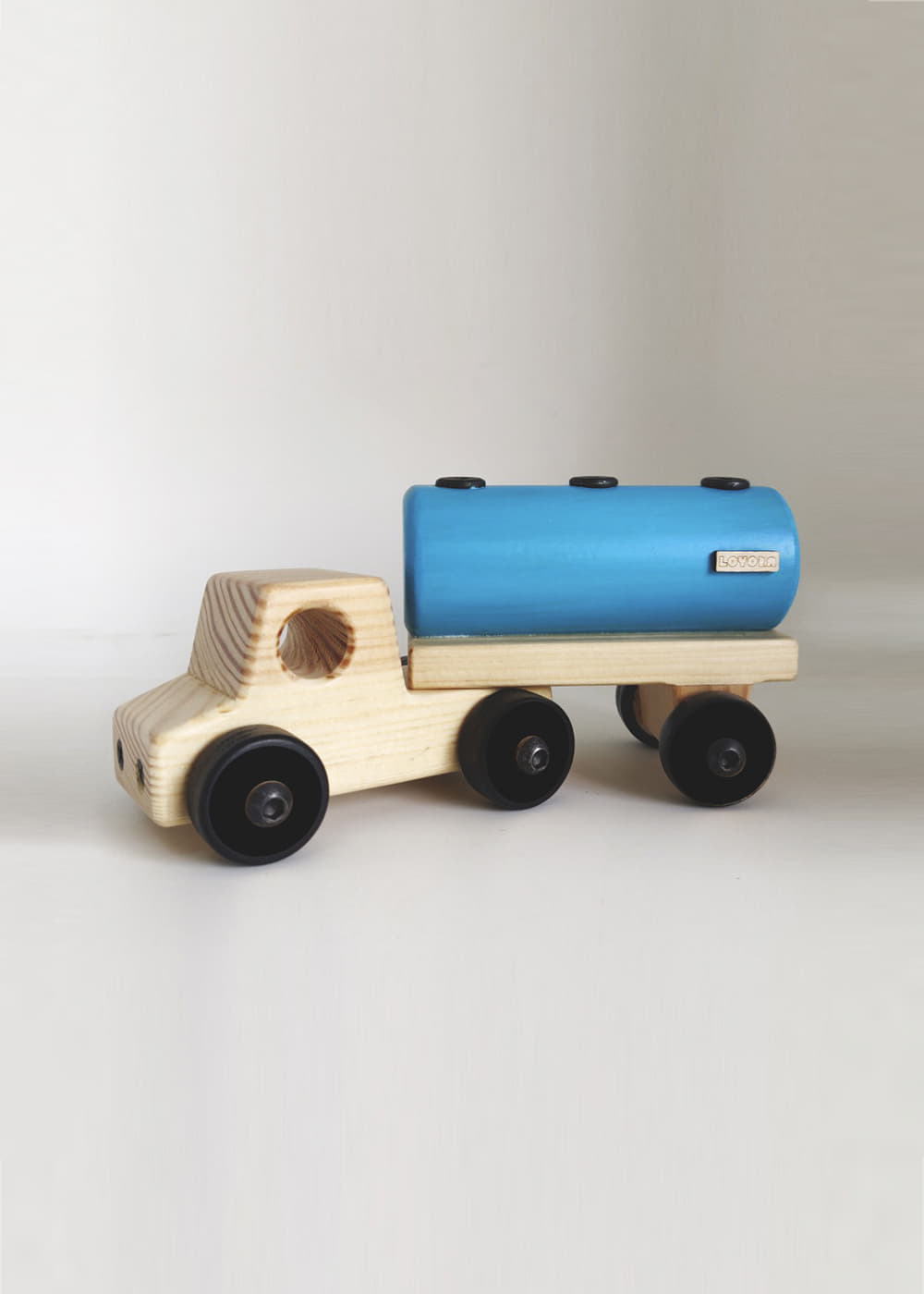 Get Solid Detail Wooden Water Tanker Toy at ₹ 850 | LBB Shop